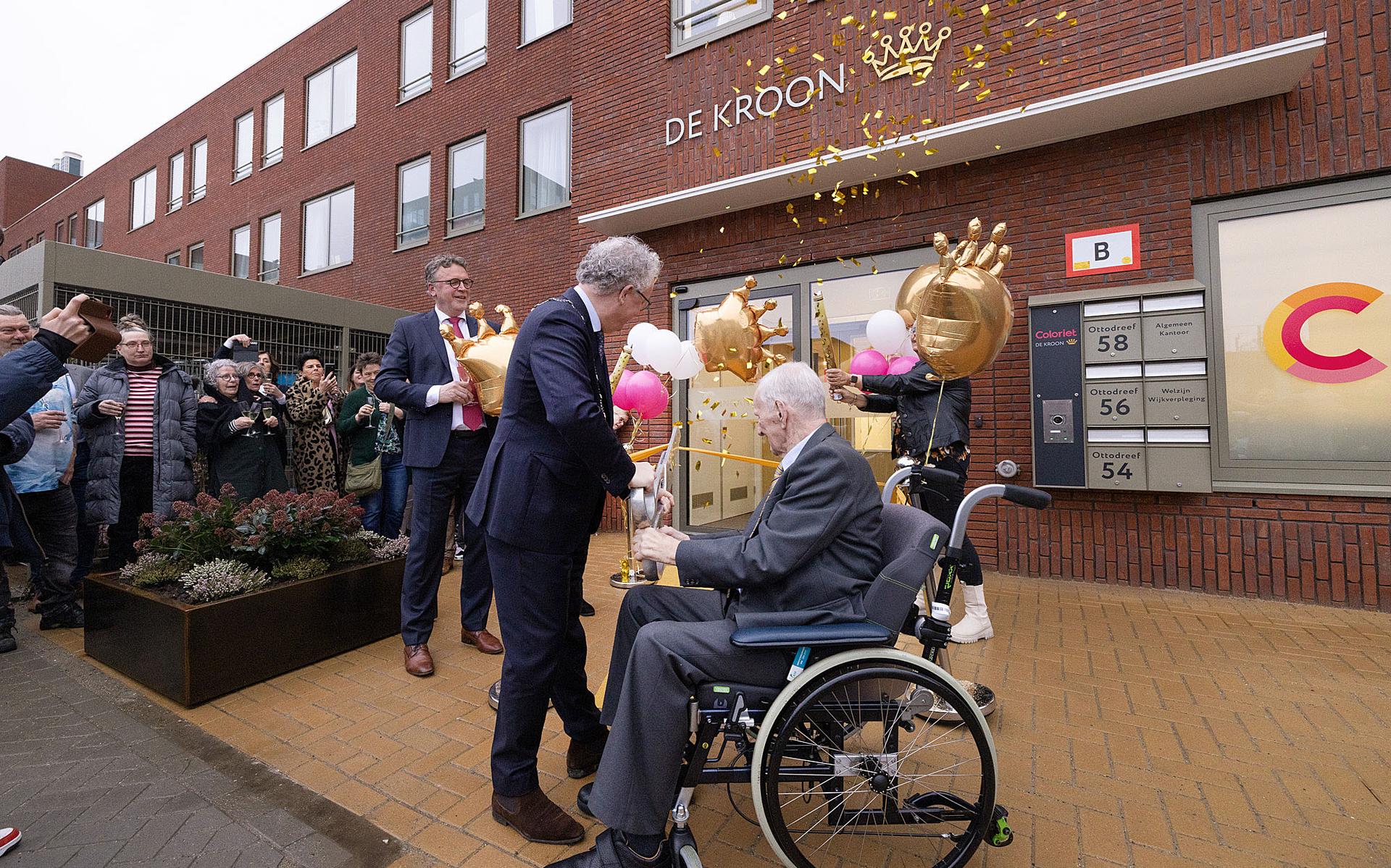 Nieuwe woonzorglocatie Coloriet De Kroon in Dronten feestelijk geopend ...